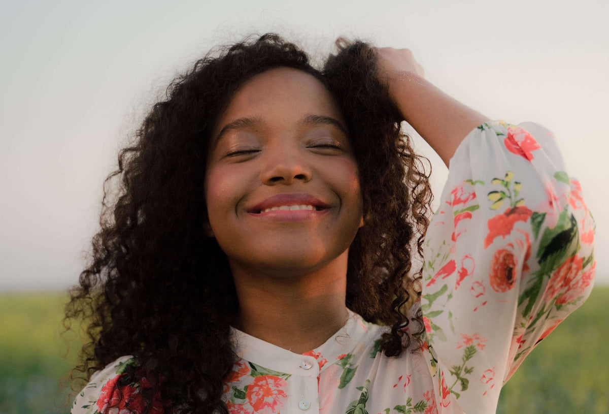 Acondicionador profundo y cabello natural: todo lo que los principiant